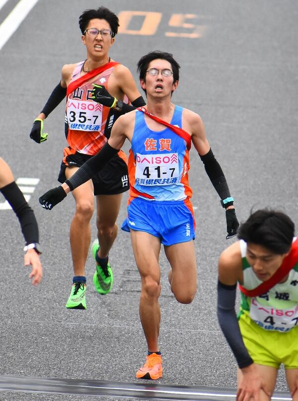 都道府県対抗男子駅伝、佐賀は11位 アンカー山﨑諒介（神奈川大）が10人抜き区間賞 | SAGA SSP