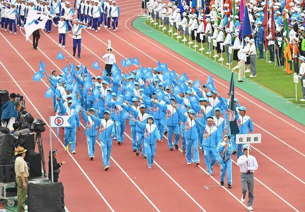＜鹿児島国体＞鹿児島市で開会式 県選手団70人が入場行進 佐賀県勢は29競技に約360人出場 | SAGA SSP