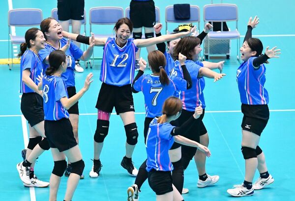 ＜久光製薬杯ママさんバレー＞よしのがり、いきいきの部3連覇 はつらつの部はきやまDream、ときめきの部は高木瀬B頂点 | SAGA SSP