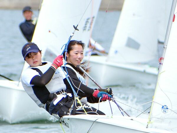 ＜佐賀県高校総体＞ヨット女子420級 唐津西（川添・今泉組）が優勝 唐津の難風「楽しめた」 | SAGA SSP